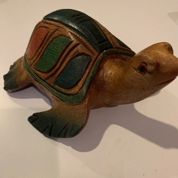Hand carved | Art | Vintage Hand Carved Sea Turtle Figurine 8 X 6 X 35 ...